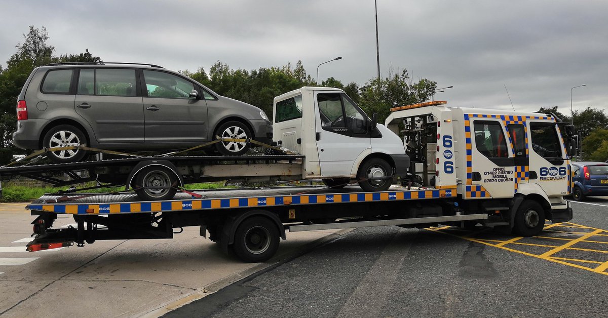 7-Ton Recovery Truck Services | +971 56 676 7155